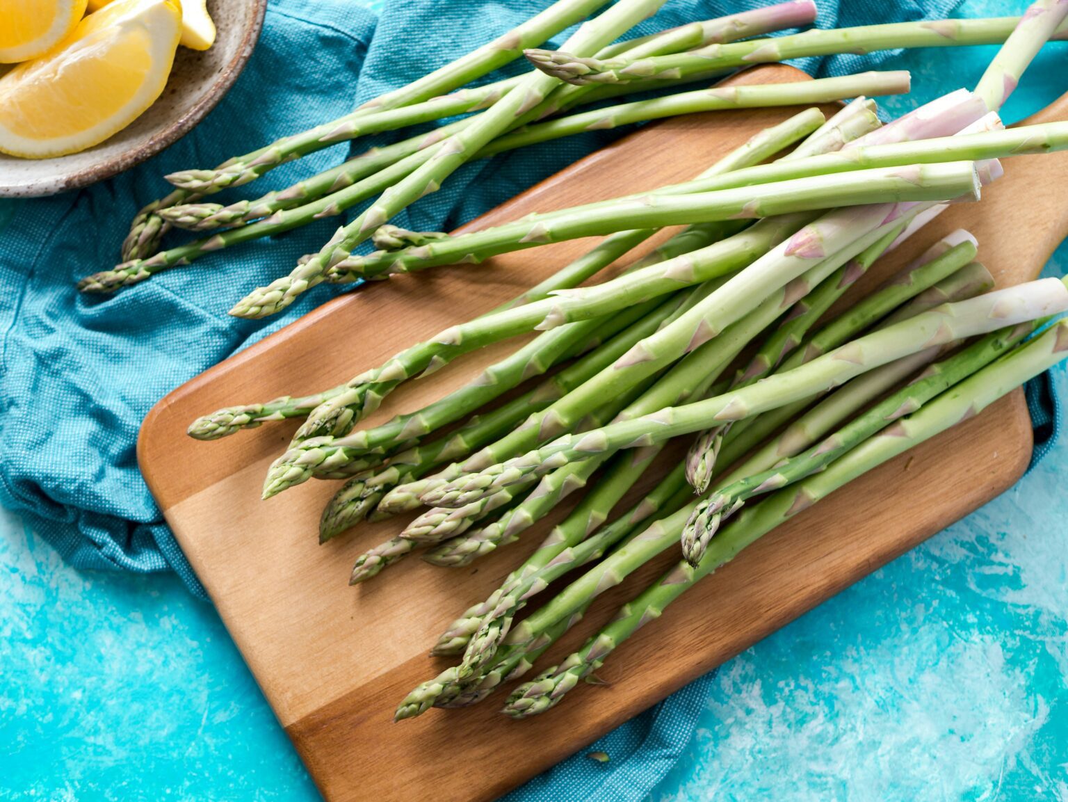 Foraging and Harvesting Wild Asparagus - The Survival Mom